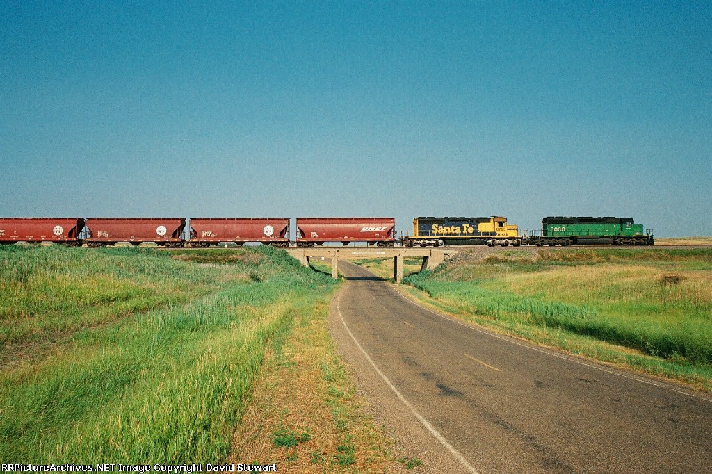 BNSF 8068 West